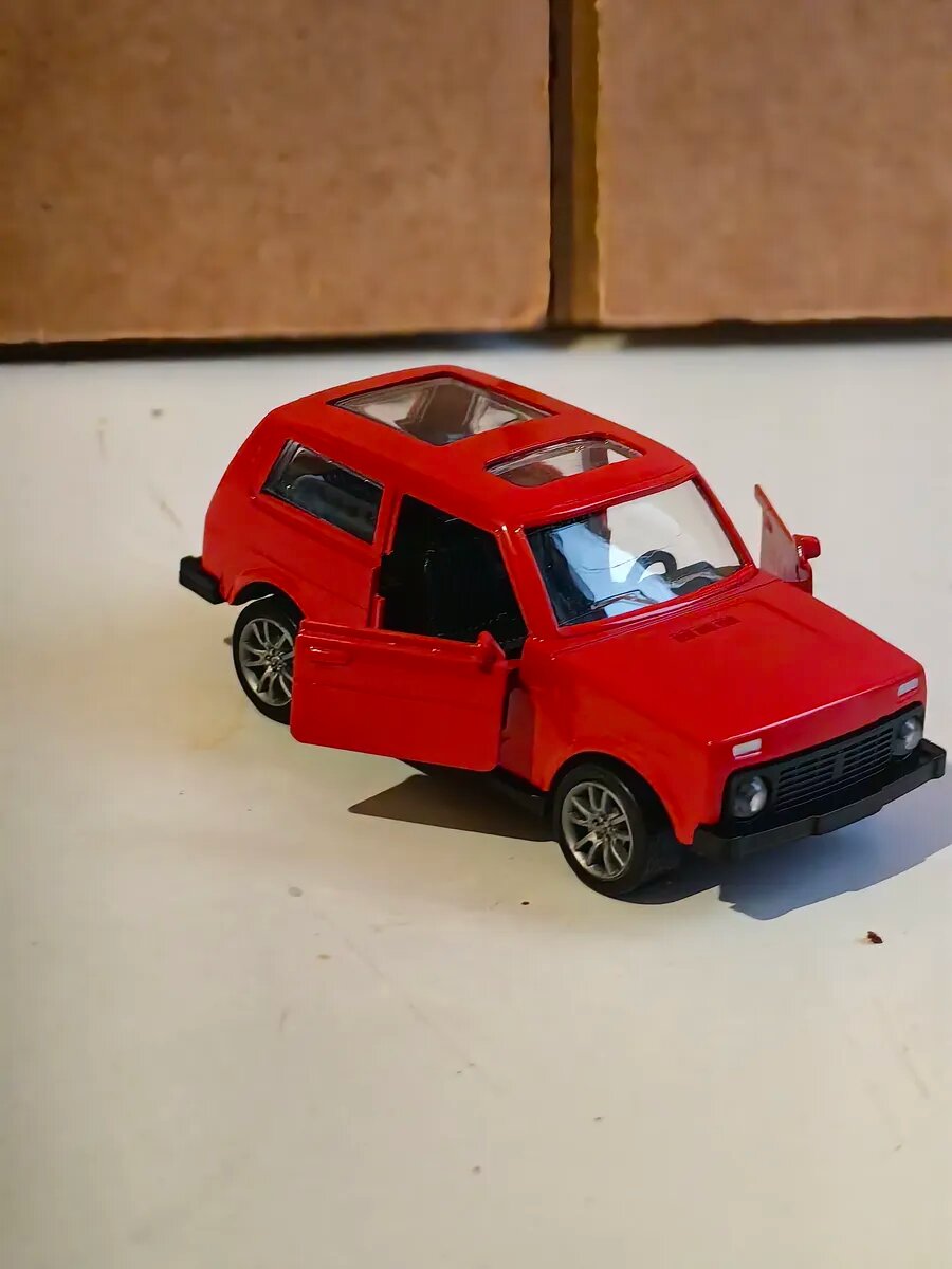 Машинка Lada 2121 Нива инерционная