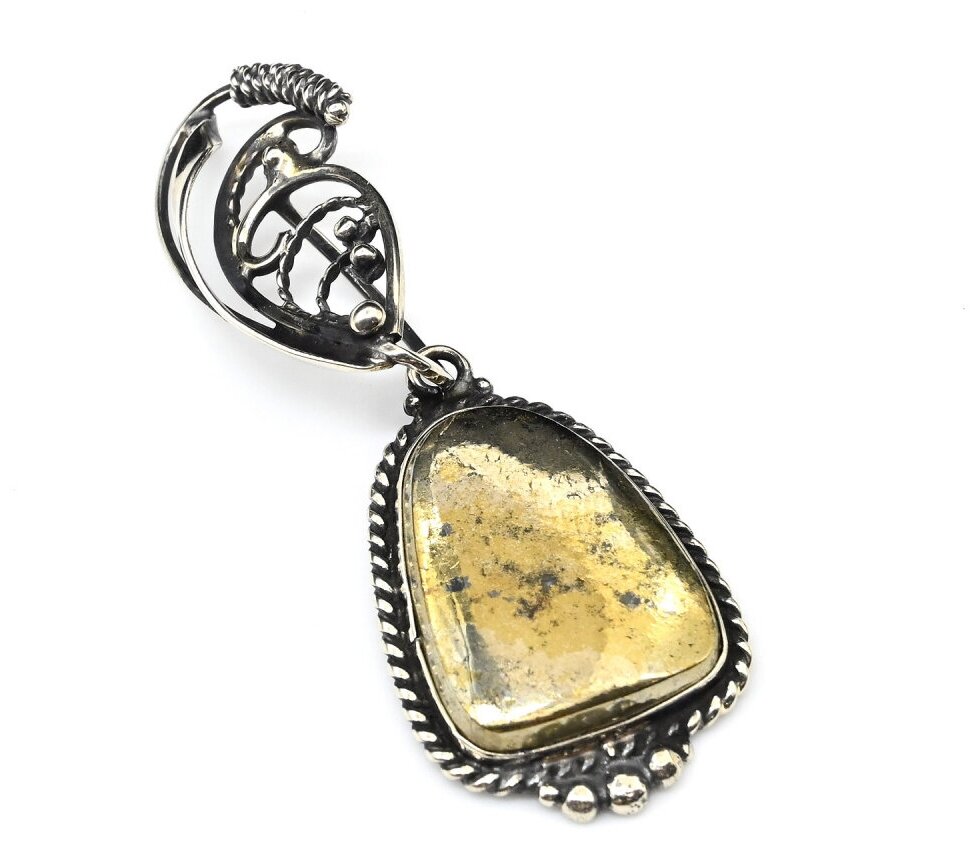 Подвеска, пирит