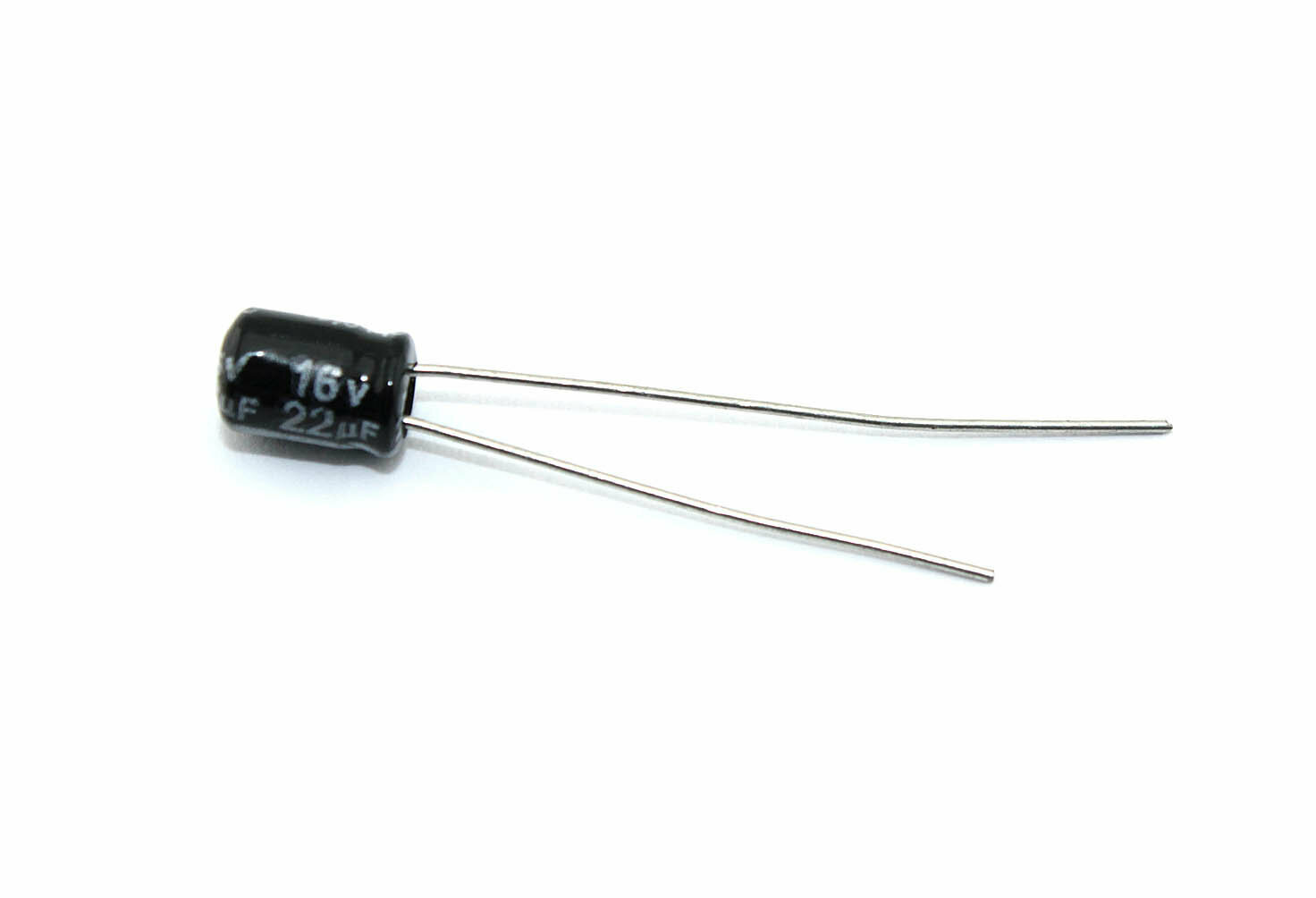 Конденсатор [CHINA] | DIP (4*5) | ECAP 22UF 16V | pins = 1.35MM