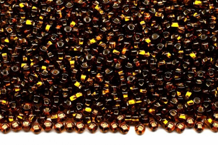 Бисер чешский PRECIOSA круглый 13/0 17110 коричневый, серебряная линия внутри, квадратное отверстие, 25г