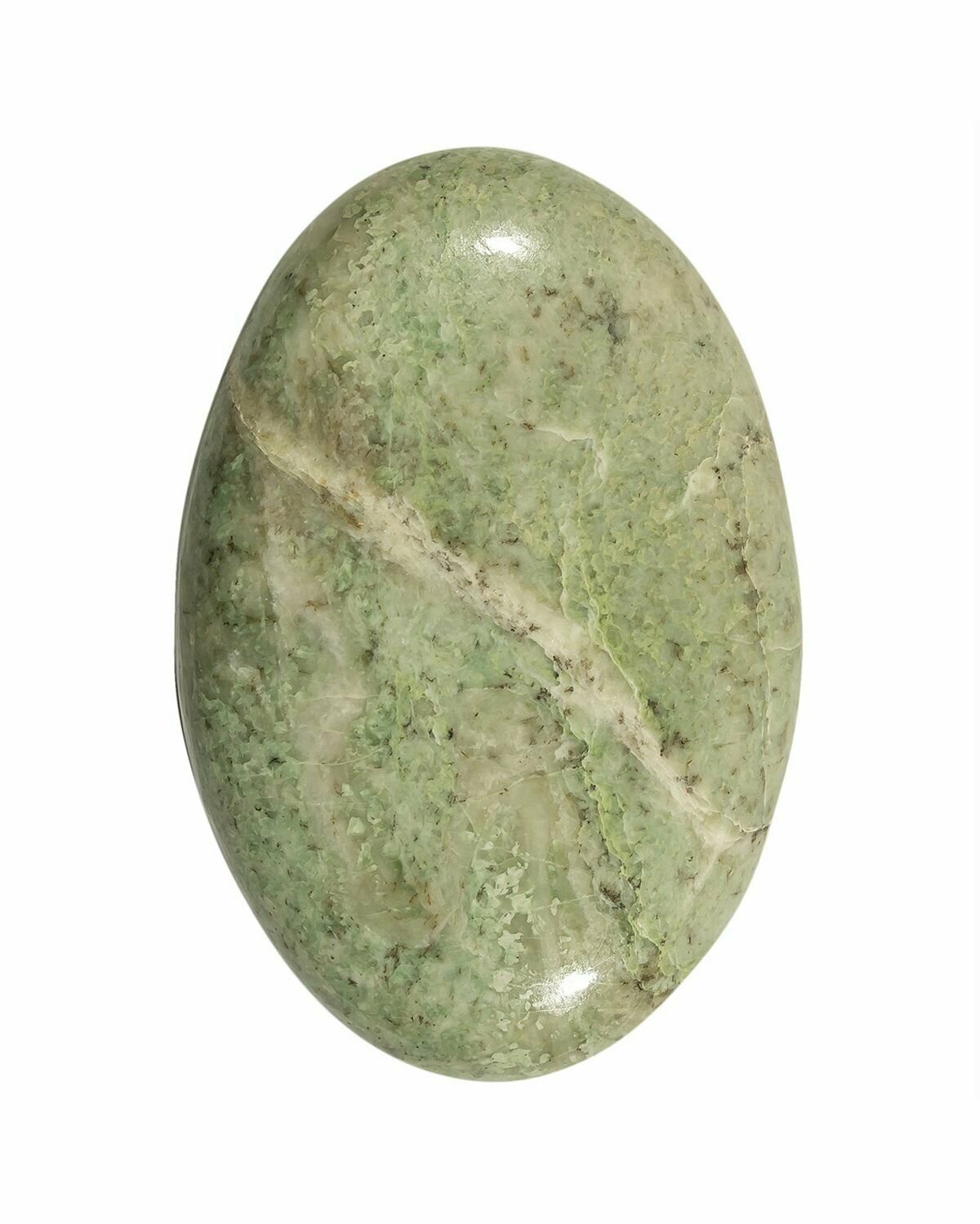 Кабошон из гарниерита размером 49х33х7 мм.