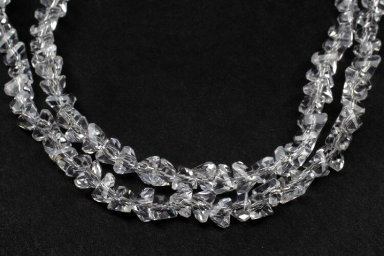 Бусина стеклянная граненая треугольная 5х6х5мм, цвет прозрачный, 542-037, 10шт