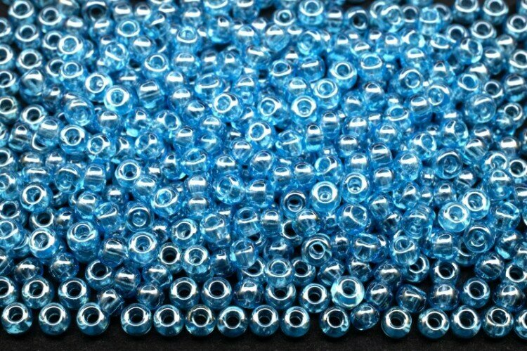 Бисер чешский PRECIOSA круглый 10/0 66000 голубой прозрачный блестящий, 5 грамм