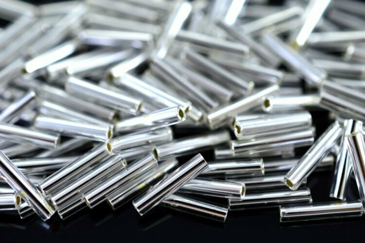 Бисер японский TOHO Bugle стеклярус 9мм #0021 хрусталь, серебряная линия внутри, 5 грамм