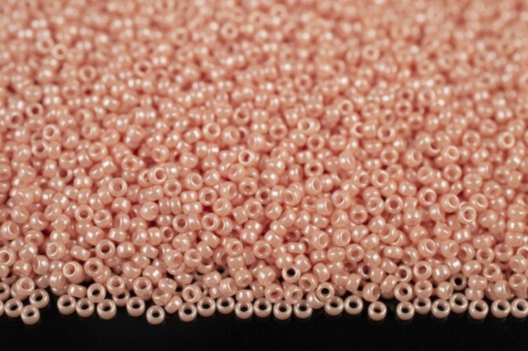 Бисер японский MIYUKI круглый 15/0 #0429 лосось, непрозрачный, 10 грамм