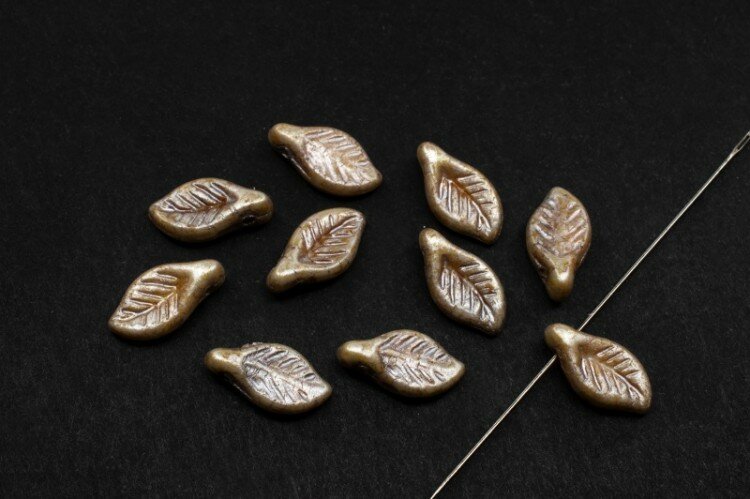 Бусина Листочек 12х6х3мм, цвет 02010/65321 бежевый, непрозрачная, 735-155, 10шт