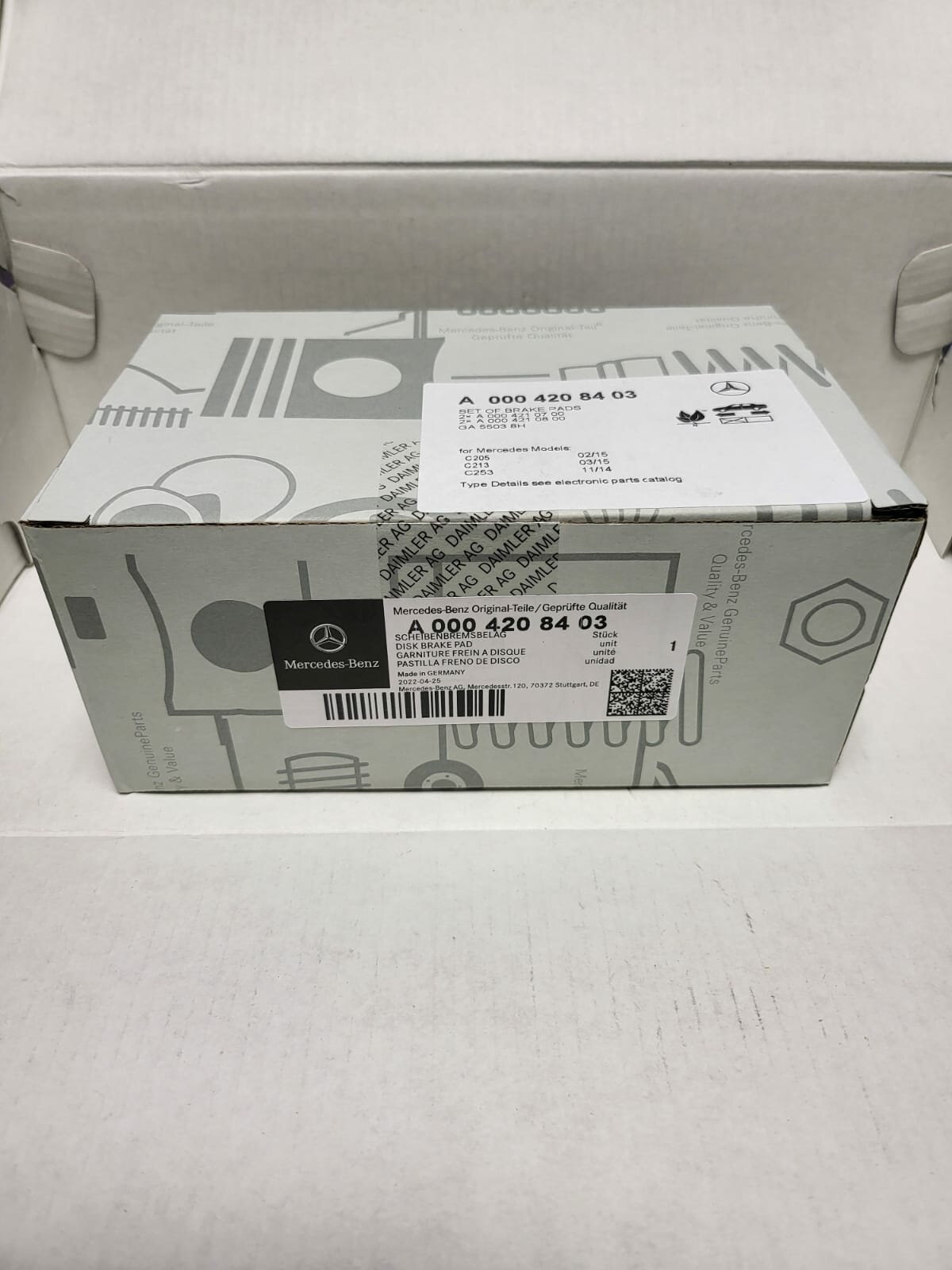 Тормозные колодки Mercedes-Benz A0004208403, передние, для легковых автомобилей, черные