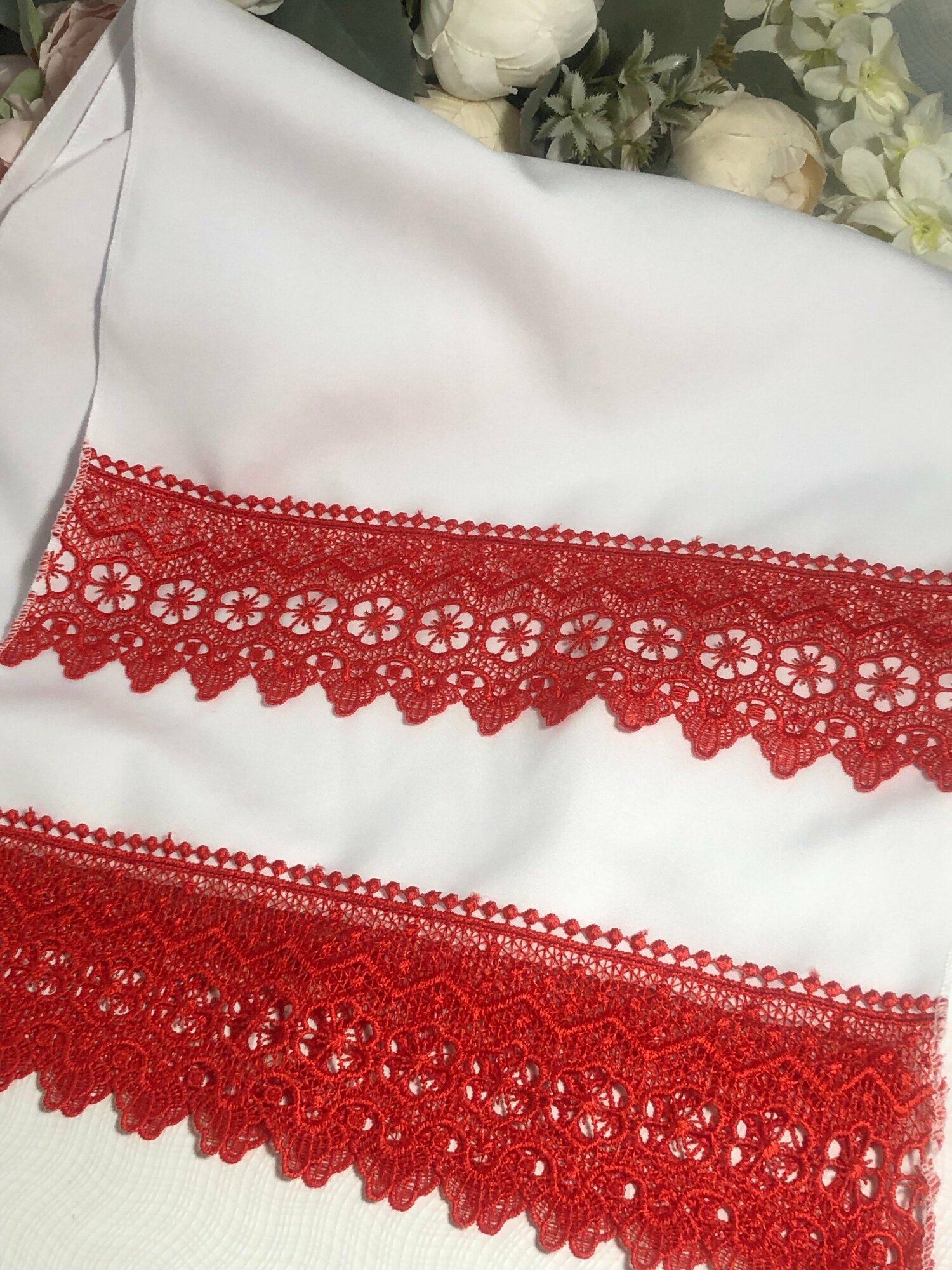 Рушник свадебный, кружевной, красный