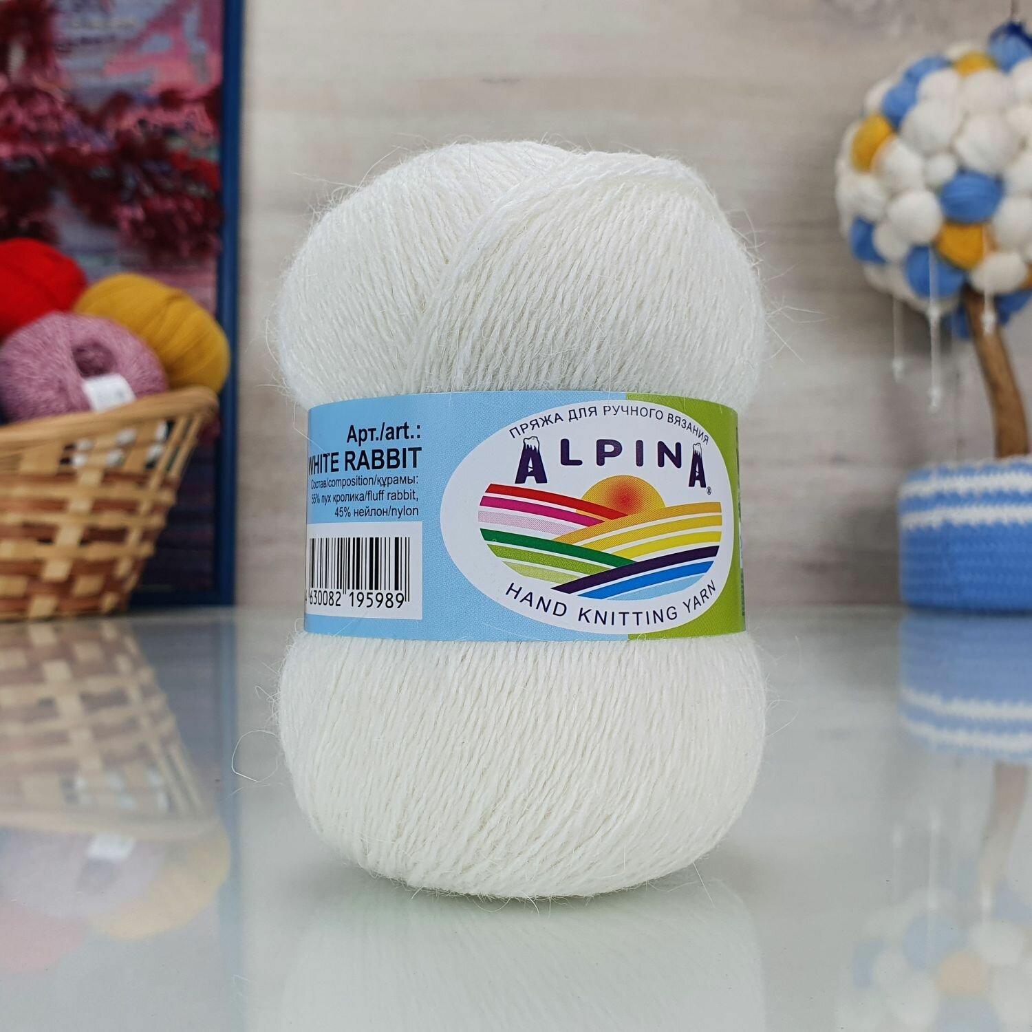 Пряжа WHITE RABBIT, ALPINA, белый - 201, 55% пух кролика, 45% нейлон, 2 мотка, 50 г, 300 м.