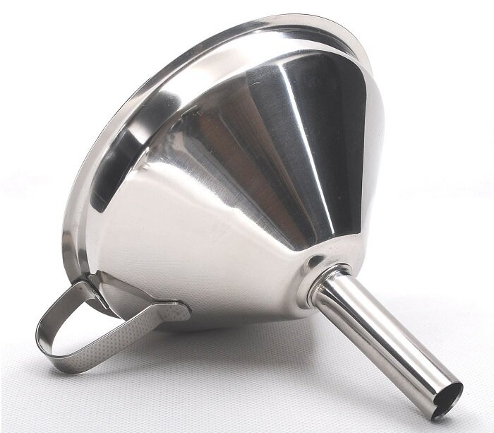 Воронка с фильтром из нержавеющей стали, диаметр 15 см.