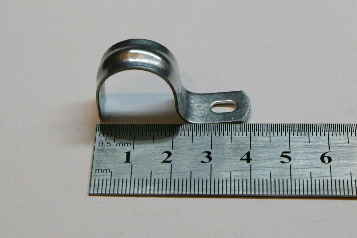 Скоба металлическая оцинкованная однолапковая MAYER СМО 19-20 (100шт.)