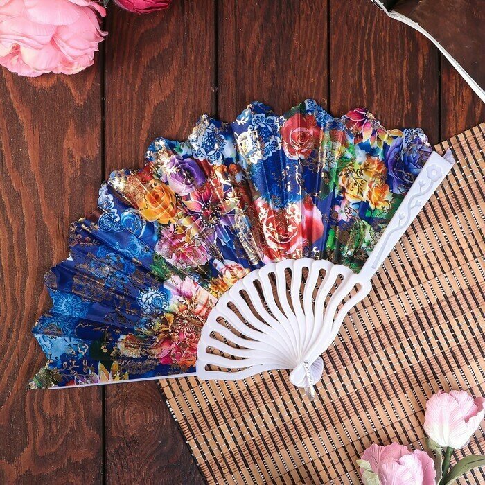 Веер пластик h 23 см "Цветы" изгиб с золотом(12 шт)