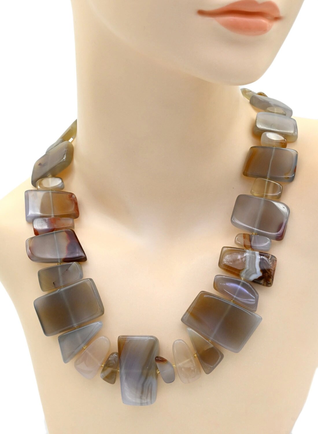 Колье, сердолик