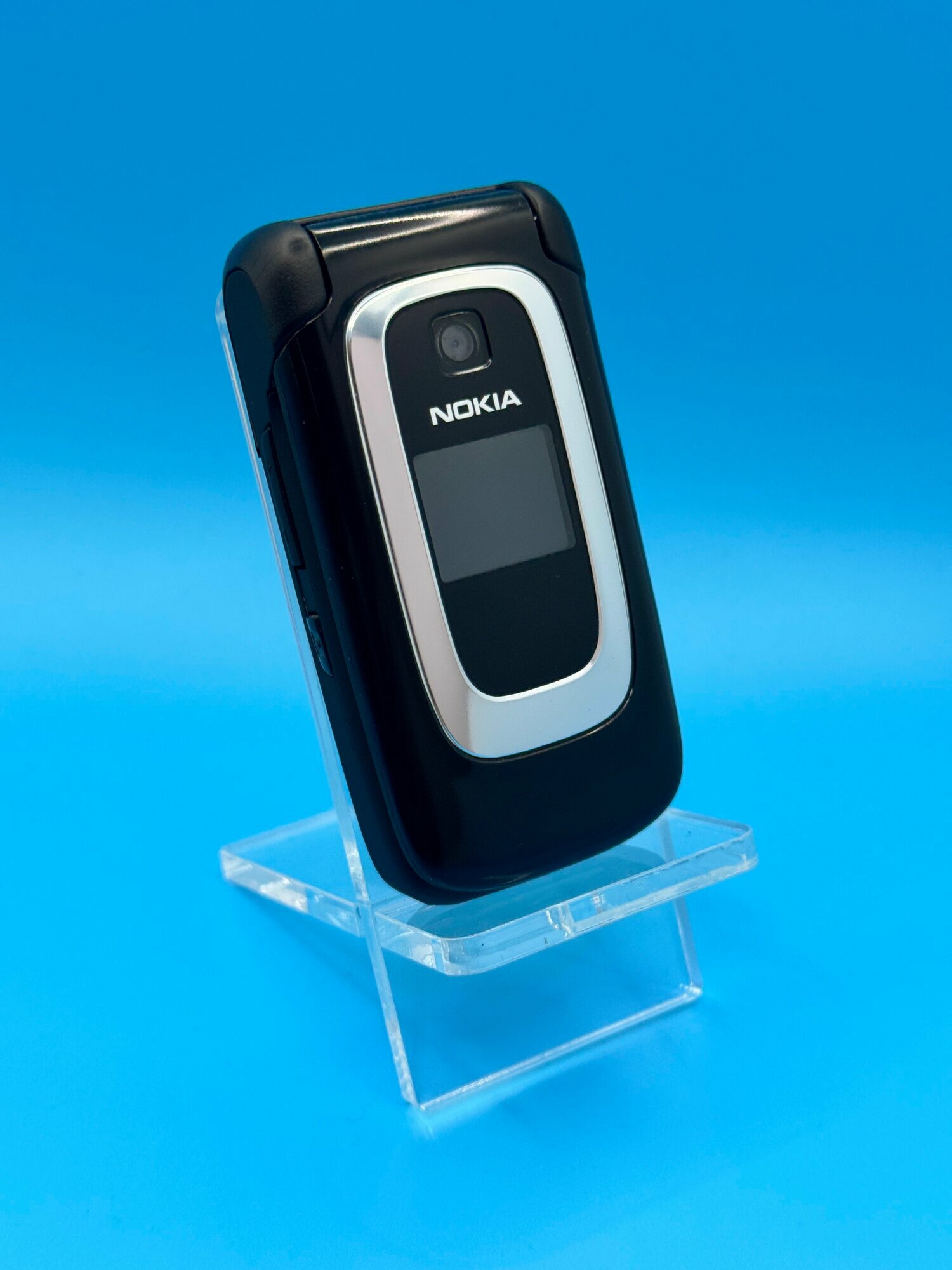 Мобильный телефон Nokia 6085