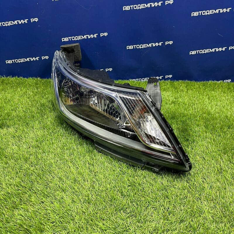 Комплект передних фар Kia Rio 3