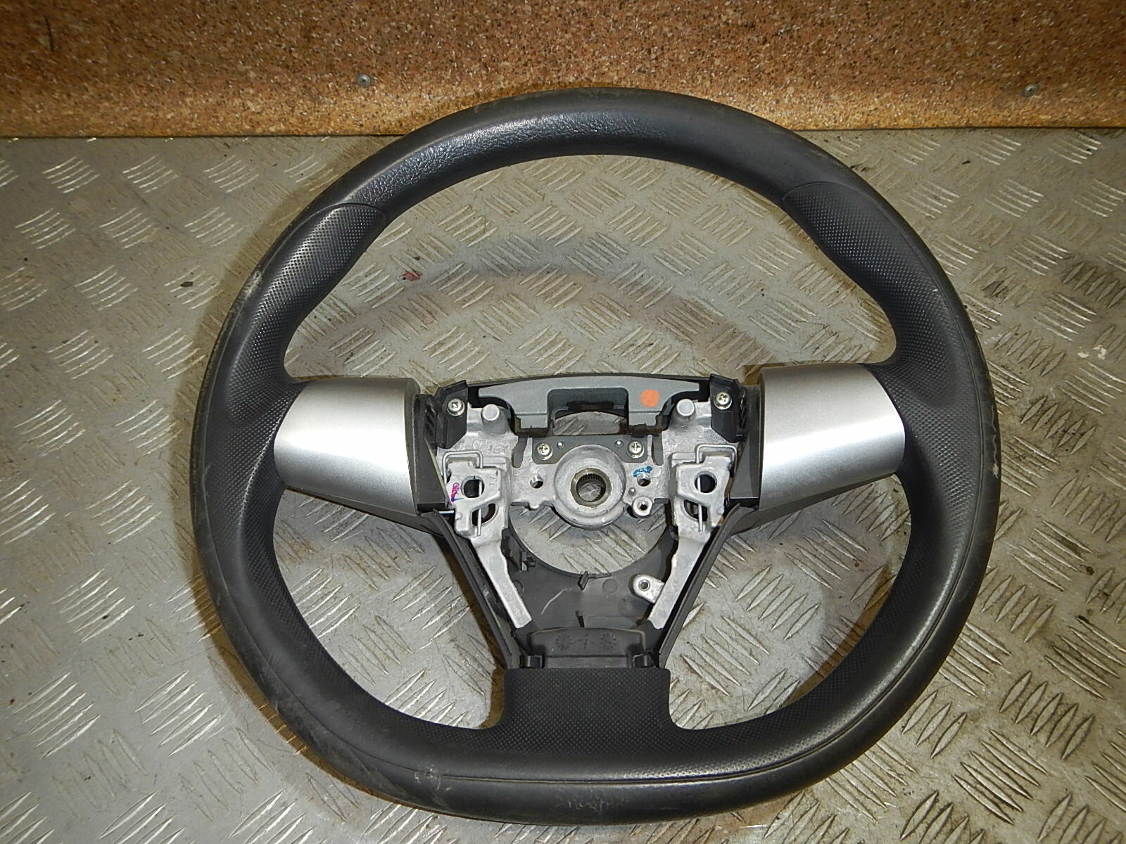 Б/У Рулевое колесо для AIR BAG, Toyota (Тойота)-COROLLA 150 (06-) TOYOTA COROLLA 150 (06-) Потертсти. 593940 TOYOTA арт....