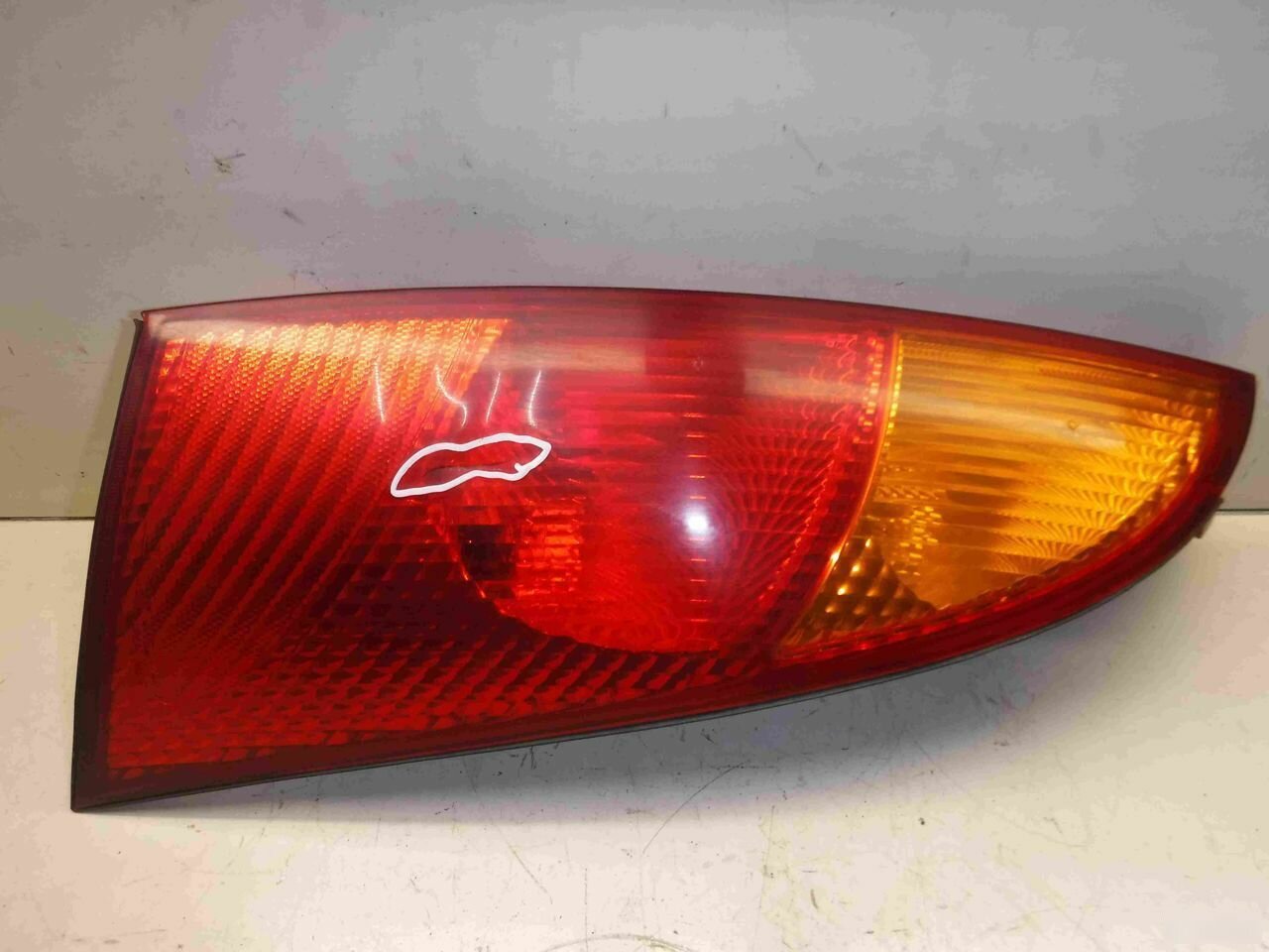 Фонарь задний левый Ford Focus I (1998—2004) XS4Z13405AE