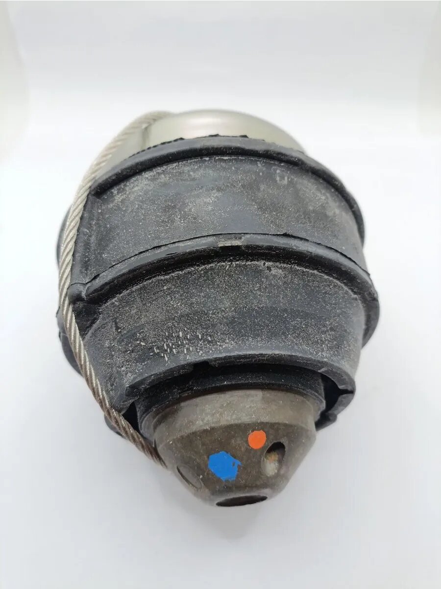 Опора двигателя передняя