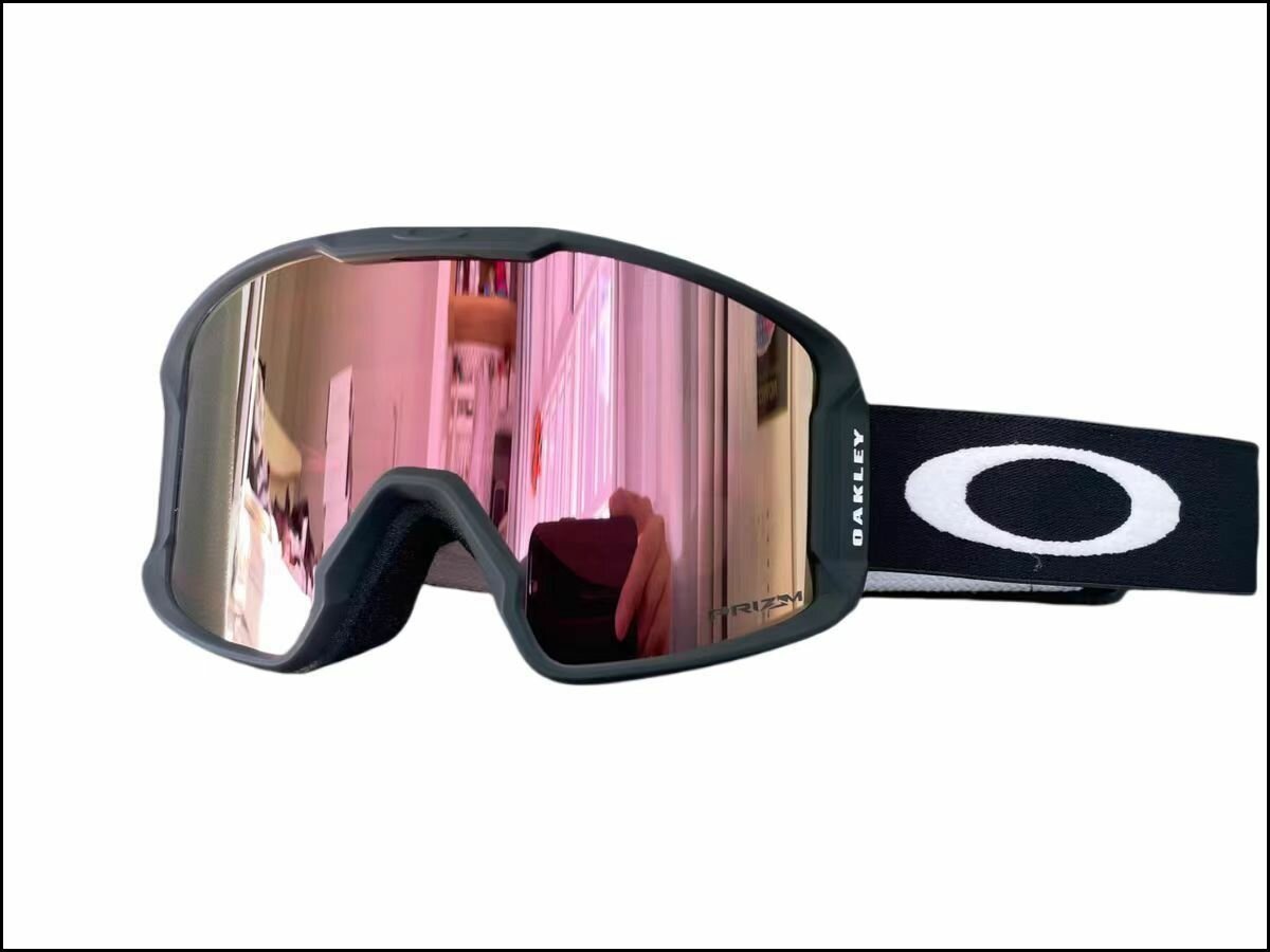 Бестселлер Oakley Line Miner с инновационной технологией Prizm гарантирует защиту от запотевания, оснащен регулируемой системой крепления