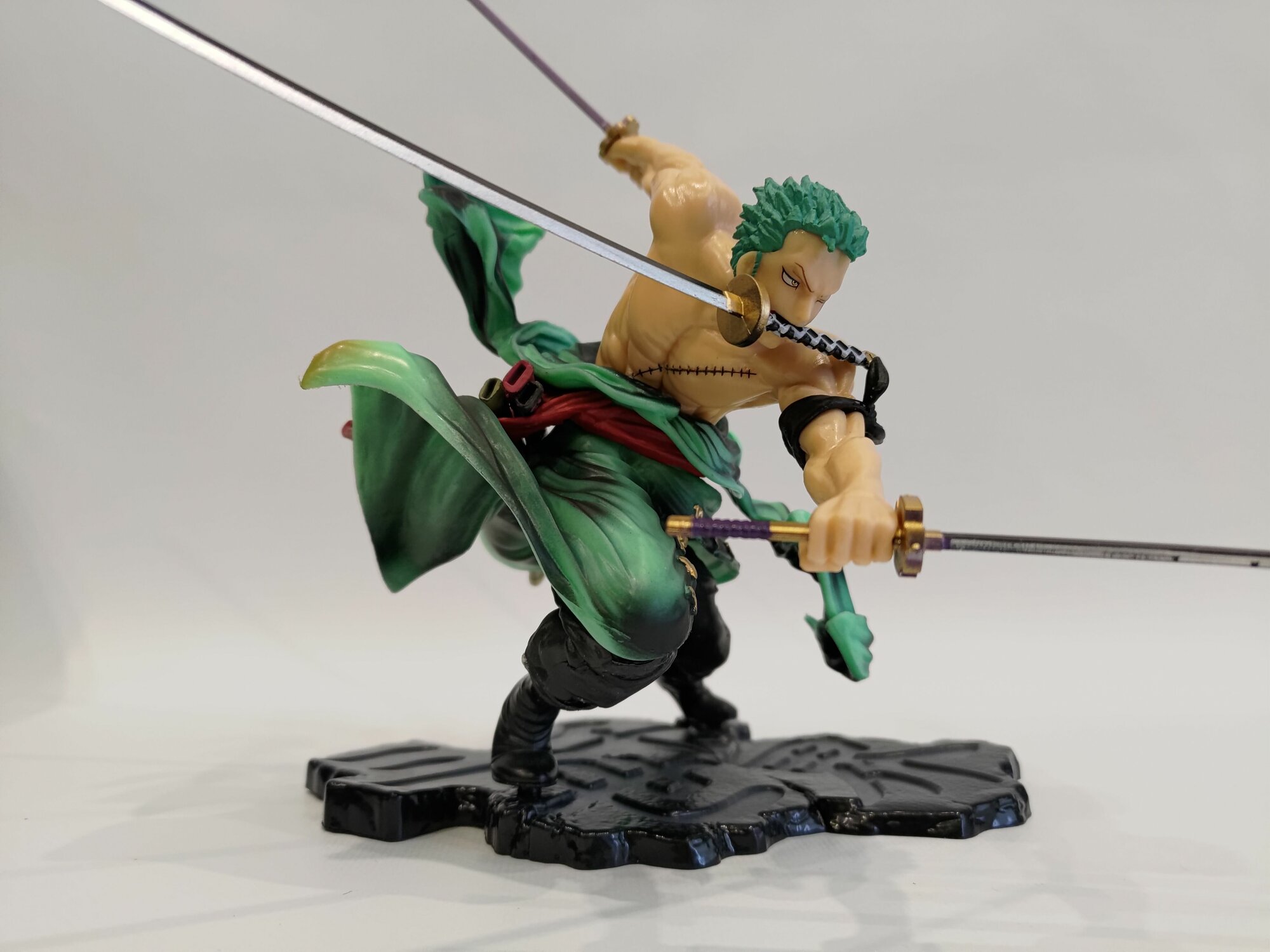 Аниме фигурка One Piece. Большой куш, Zoro/Зоро, 17см