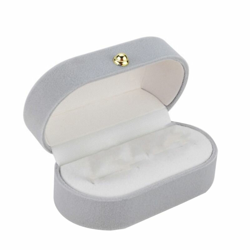 Бархатная коробочка для колец
