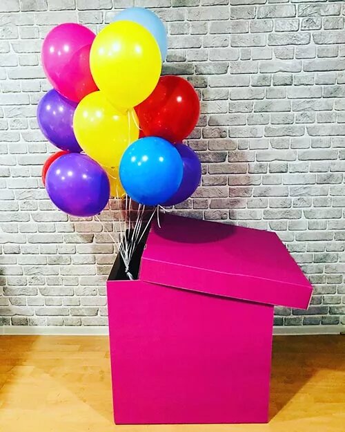 Коробка сюрприз с воздушными шарами № 35 Фуксия