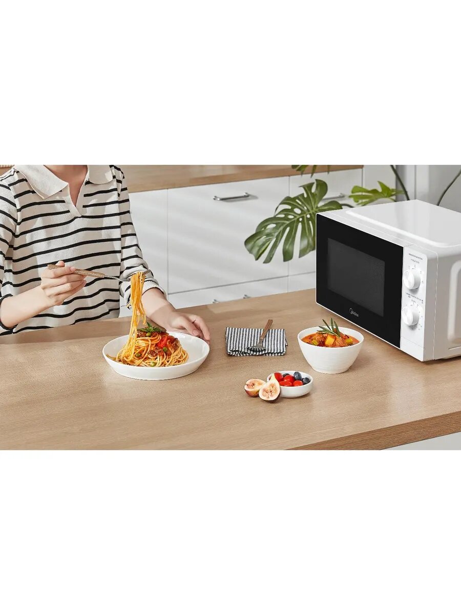 Микроволновая печь Midea MM719M2Z-W