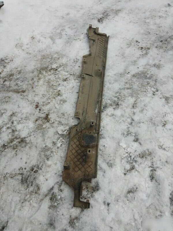 Защита днища кузова правая Audi Q7 4L BAR 2006 Б/У с пробегом