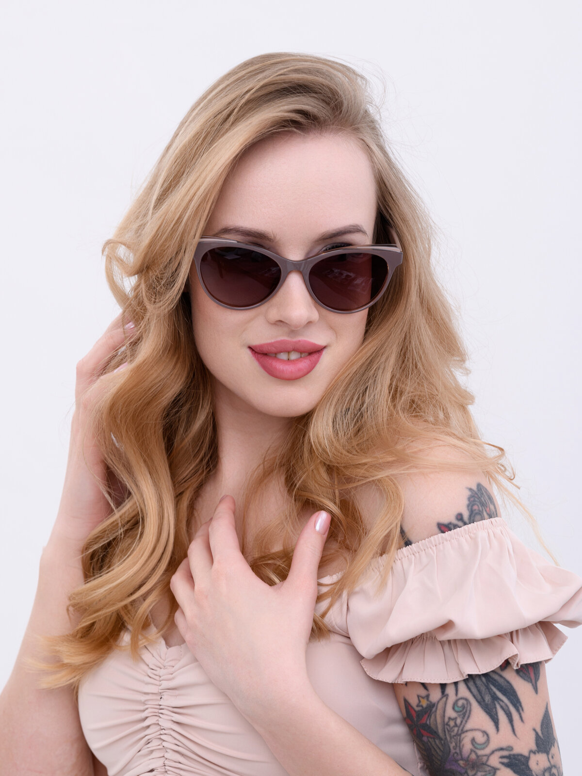 Солнцезащитные очки