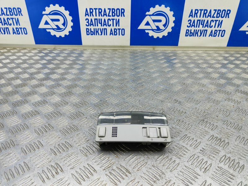 Б/У Плафон салонный Skoda Octavia A5 / Шкода Октавия A5 1.6 BLF 116 Л.С 2006