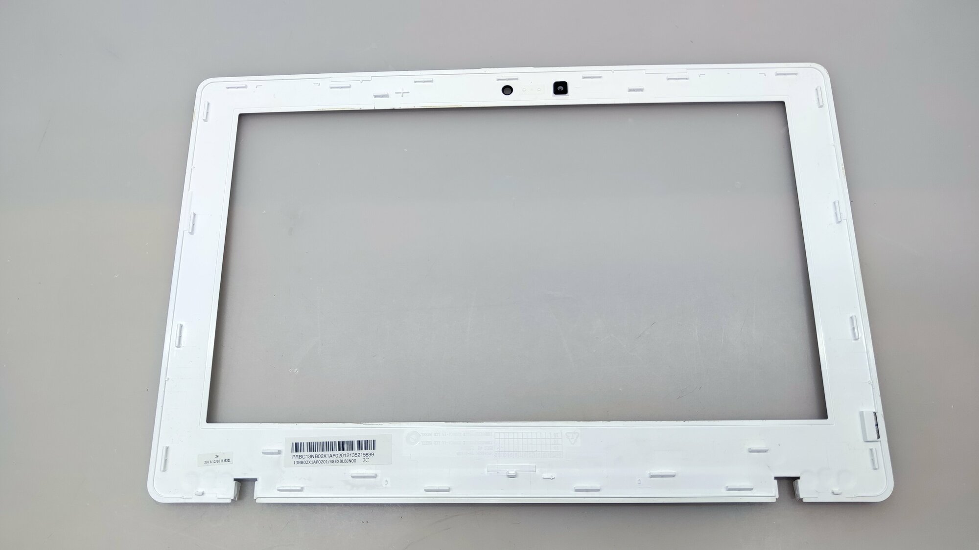 Рамка матрицы Asus X200M — фото 1