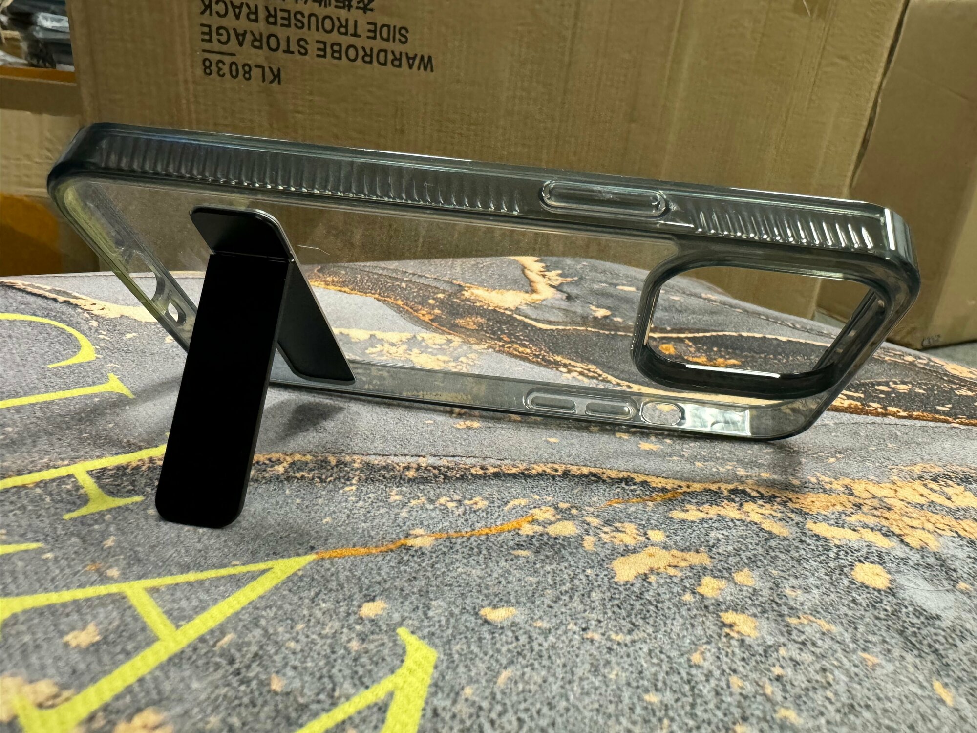 Чехол панель накладка бампер MyPads Ciak для iPhone 11 (обычный) пластиковая крышка прозрачная полная окантовка с выдвижной ножкой подставкой черны.