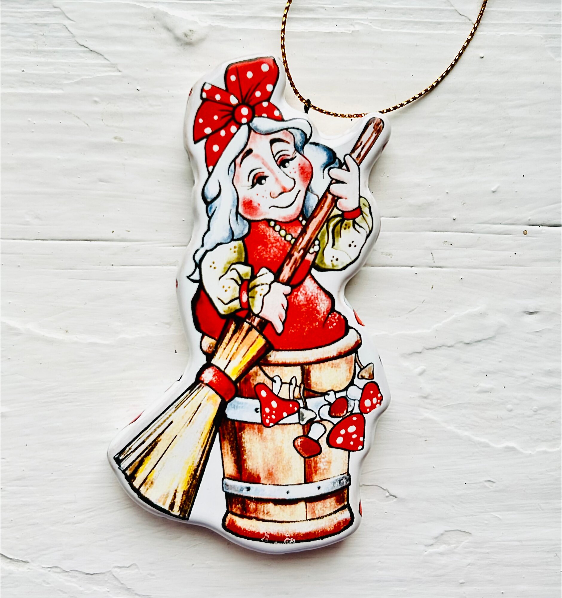 Елочная игрушка Мастерская майолики "Баба Яга", керамика, разноцветный, 11x7 см