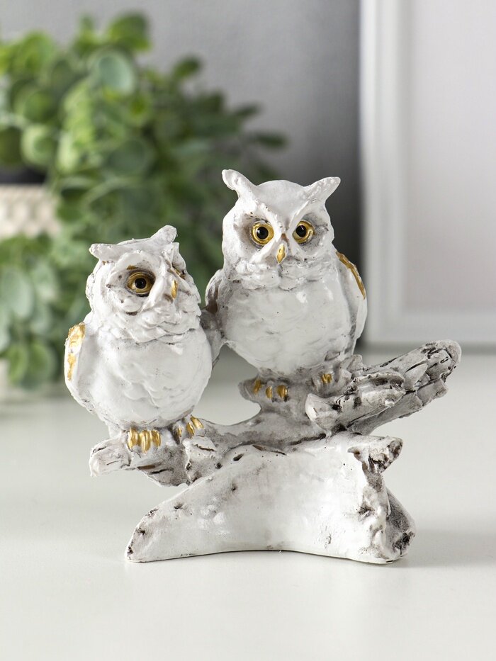 Фигурка полистоун «Белые филины на коряге», 5×9×8.5 см