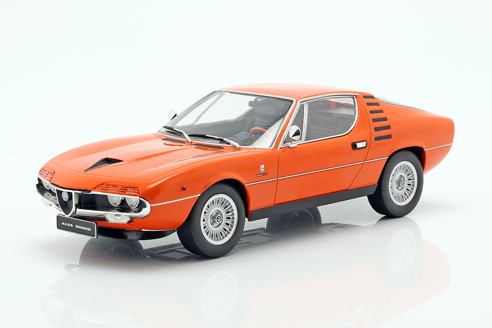 Модель коллекционная KK-SCALE Alfa romeo montreal 1970 orange