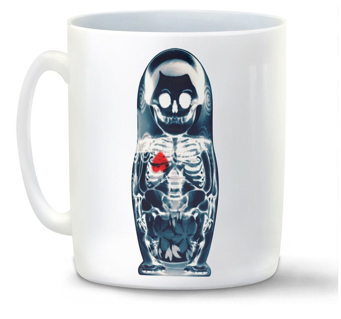 Кружка белая CoolPodarok Матрешка скелет рентген