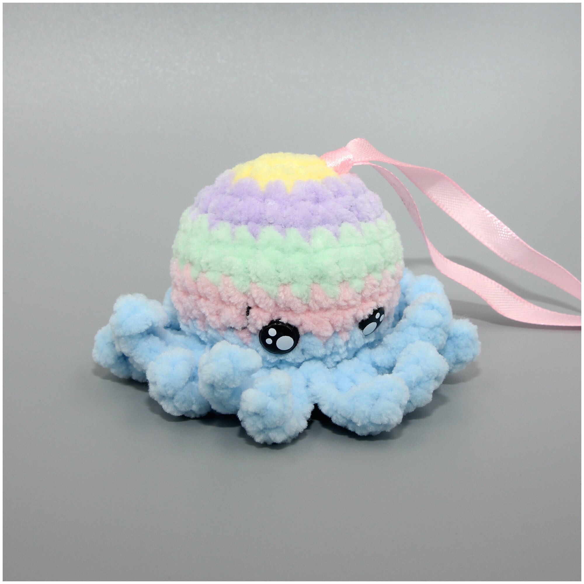 Вязаный Осьминожек 6 см. Игрушка ручной работы