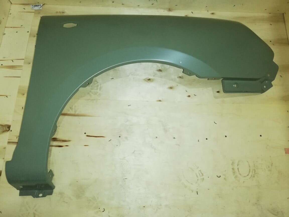 Крыло правое Lifan Smily (320) [1.3 16V 5MT хетчбэк] F8403211
