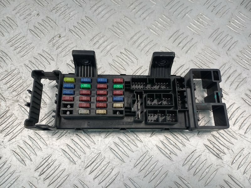 Б/У Блок предохранителей Chevrolet Rezzo U100 / Шевроле Реззо U100 1.6 A16DMS 90Л.С 2007