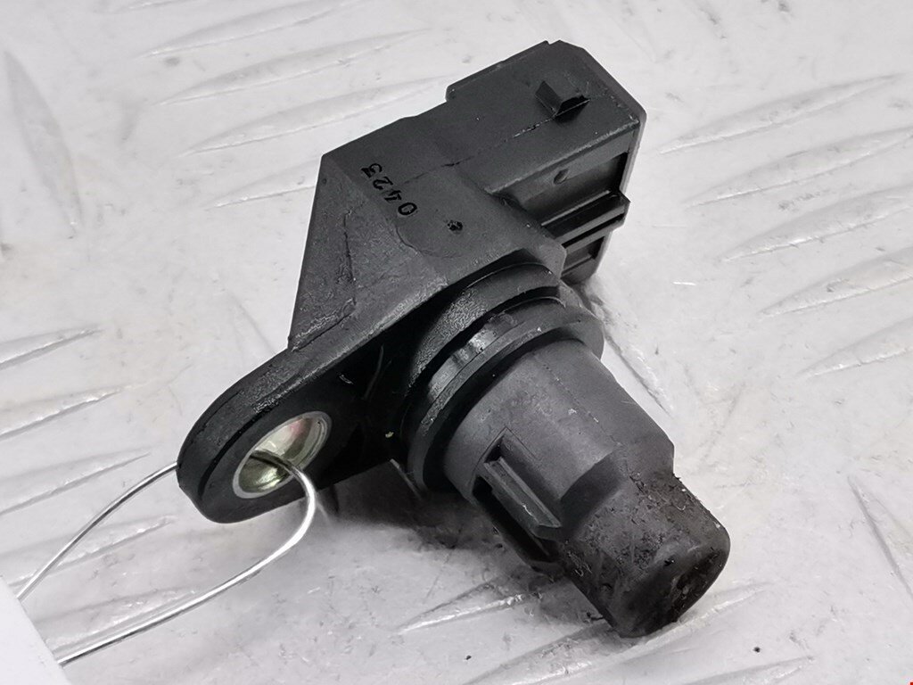 Датчик распредвала Volvo S40 V40 1 8200789528 арт. 1734037