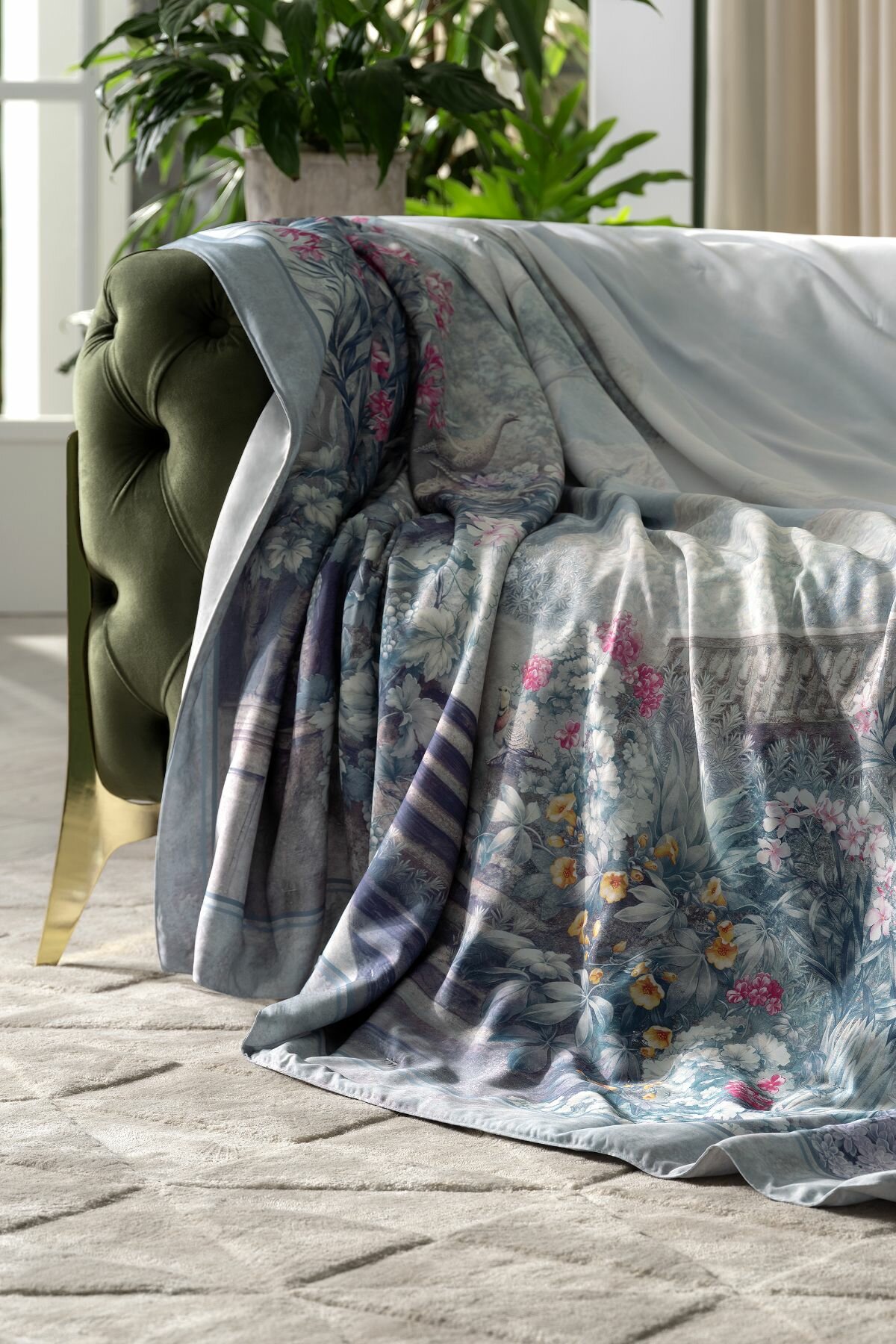 Togas Покрывало - комфортер, полуторное "Элизиум" двустороннее, с авторским дизайном, 140х200