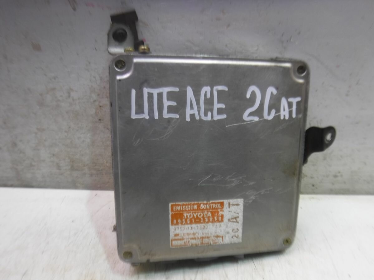 Блок управления двигателем Toyota Lite Ace III (1985—1992) 8955128010