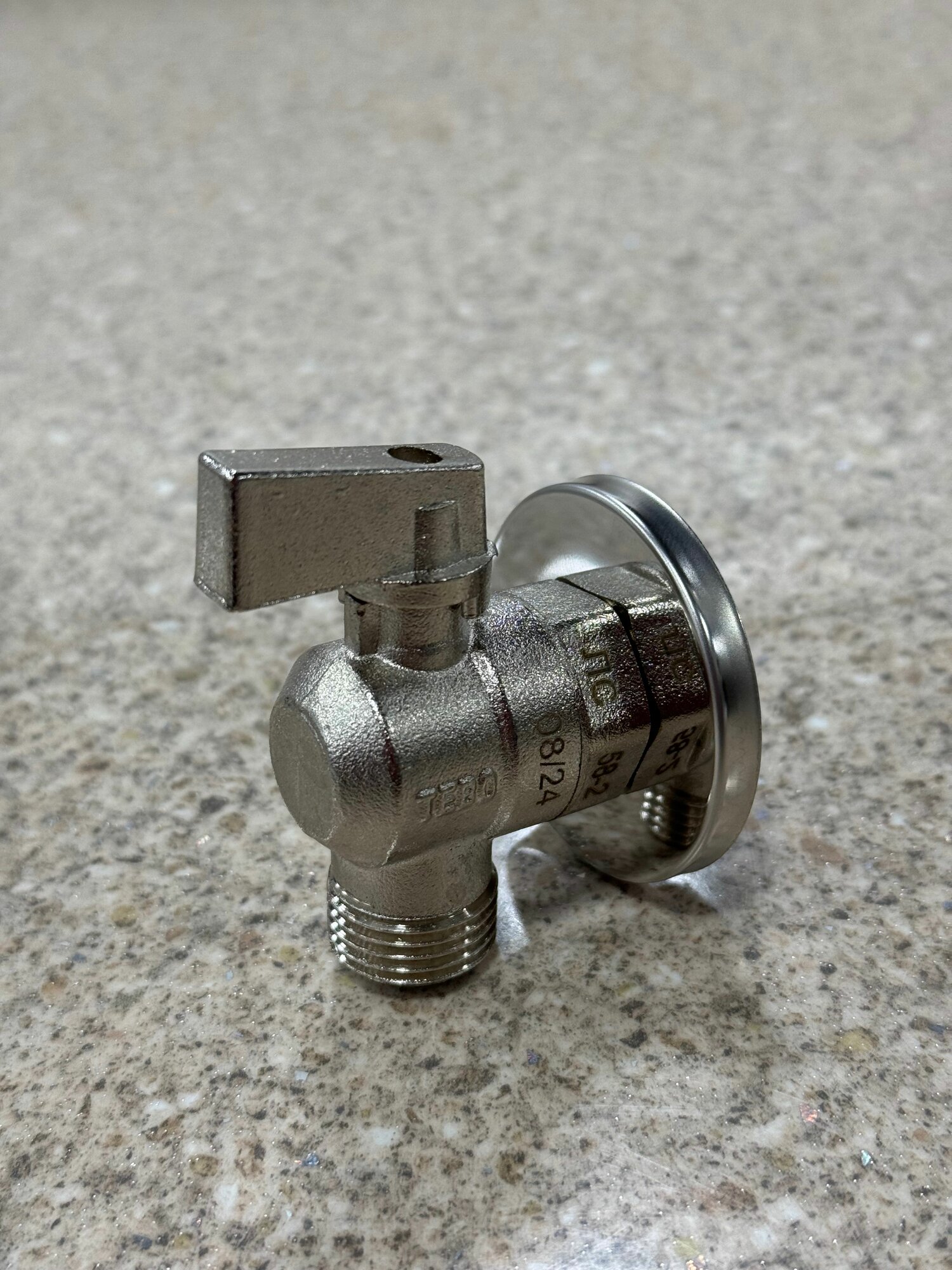 Кран шаровой угловой 1/2"x1/2" TEBO