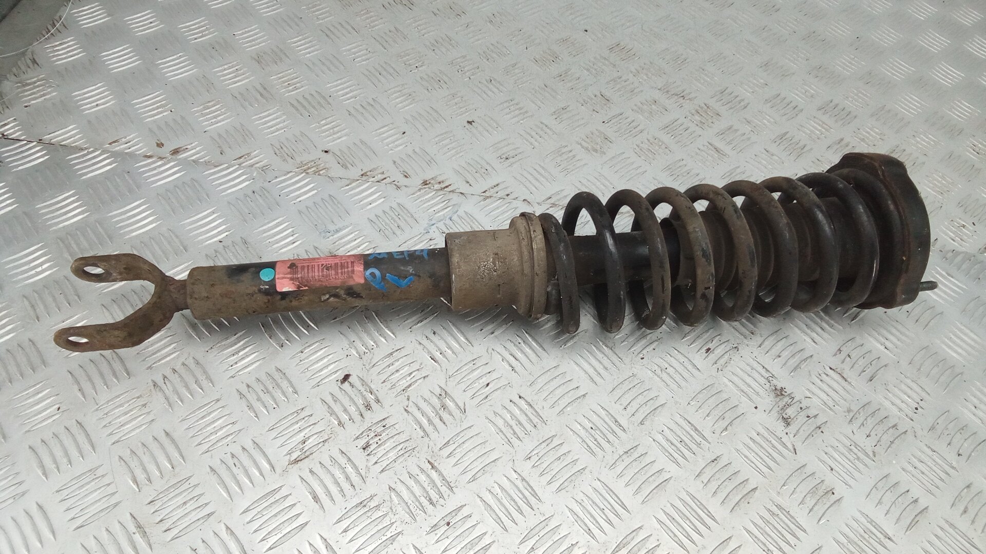 Стойка передняя левая MERCEDES BENZ E-CLASS W211