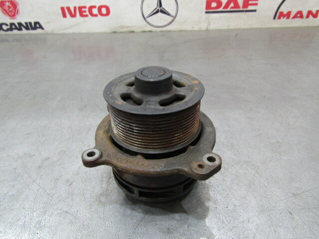 Насос системы охлаждения двигателя Cursor 10 IVECO STRALIS