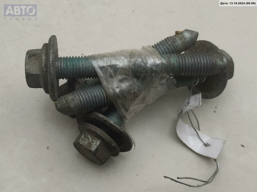 Болт крепления Volkswagen Passat B5+ (GP)