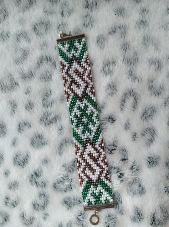 Плетеный браслет