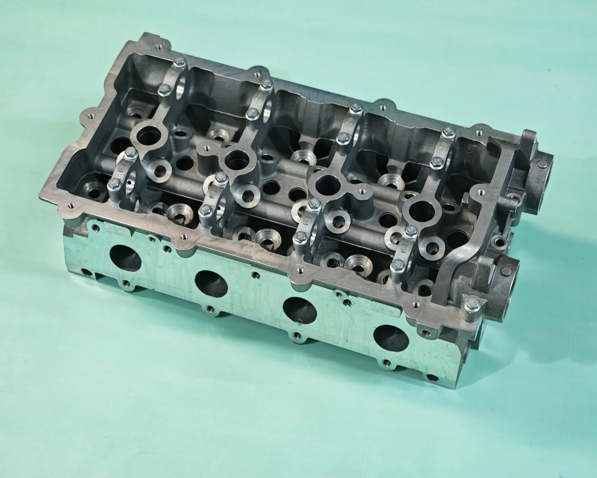 Головка блока цилиндров голая Chery Tiggo [2.0 16V 4AT внедорожник 4X2] 481F1003010BA