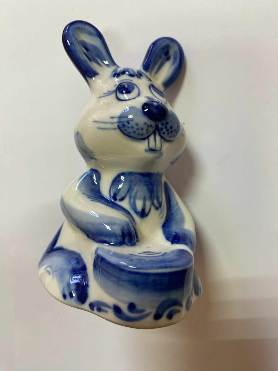 Игрушка на елку Заяц с барабаном ( Гжель) 11.5см