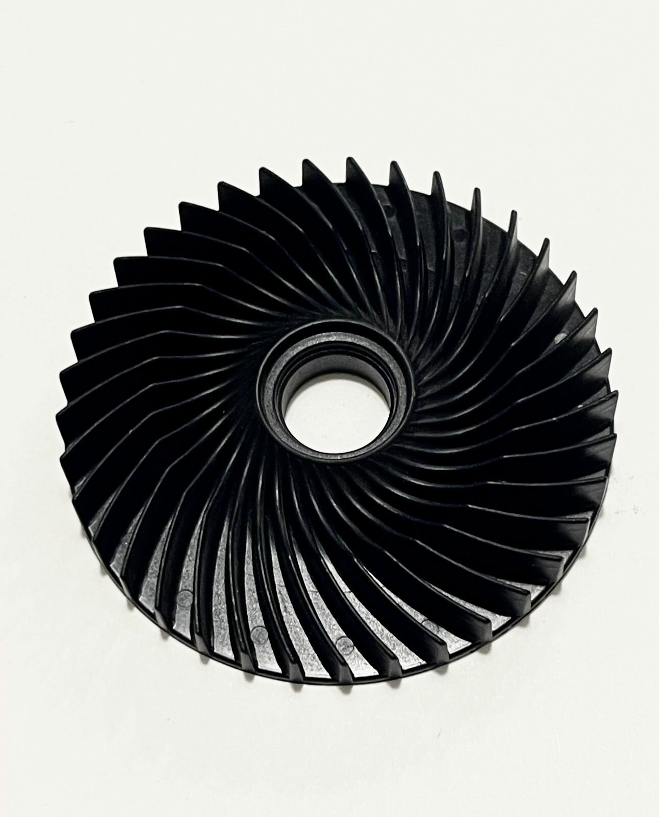 Крыльчатка d-84 мм подходит для ленточной шлифовальной машины Makita (Макита) М9403 / 240013-1 /